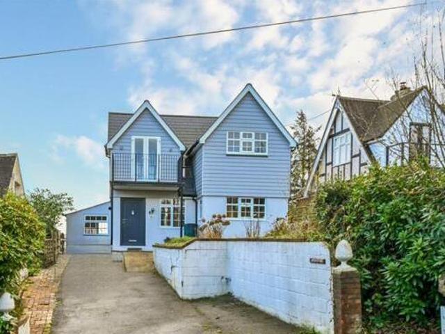 Battery Hill, Fairlight, 3 Bedroom Detached