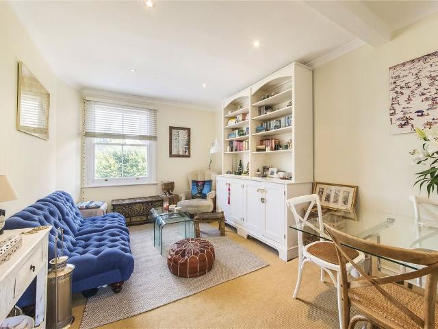 Battersea High Street, Battersea, London SW11, 2 bed maisonette to rent, £2,600 pcm | PrimeLocation