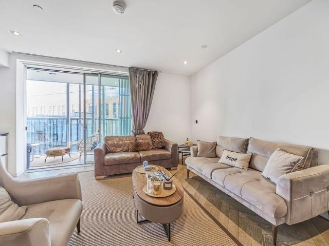 Battersea Power Station, Battersea, London SW11, 2 bed flat to rent, £4,750 pcm | PrimeLocation