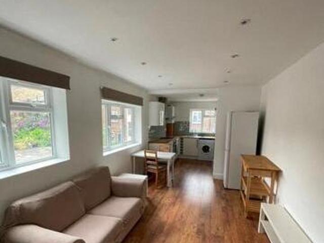 Battersea Park Road, London, 1 Bedroom Flat