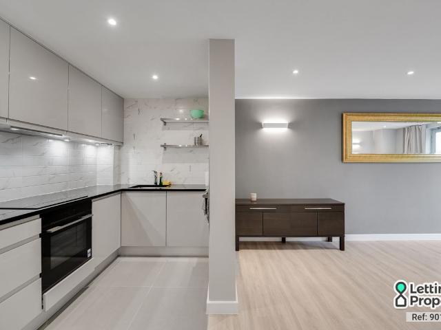 Battersea Park Road, London, Greater London SW11, 2 bed flat to rent, £2,950 pcm | PrimeLocation