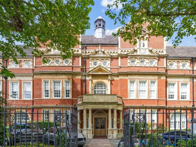 Battersea Park Road, London, SW11 1 bed apartment to rent £2,450 pcm £565 pw