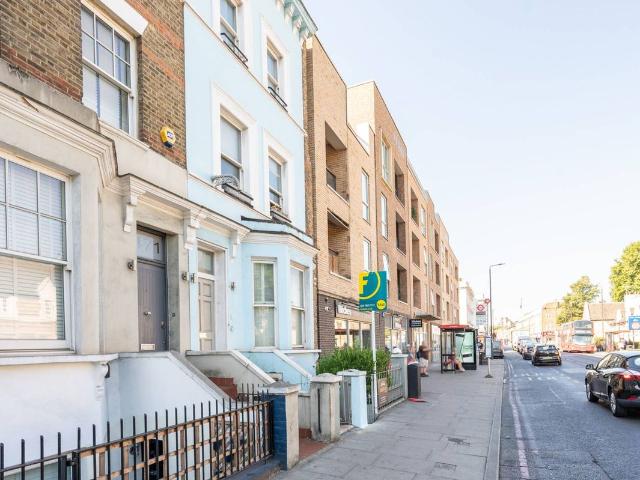 Battersea Park Road SW11, Battersea, London, 1 bed flat to rent, £2,800 pcm | PrimeLocation