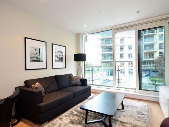 Battersea Reach, Wandsworth, London SW18, 2 bed flat to rent, £2,800 pcm | PrimeLocation
