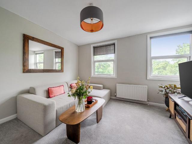 Battersea Rise, Battersea, London SW11, 1 bed flat to rent, £2,150 pcm | PrimeLocation