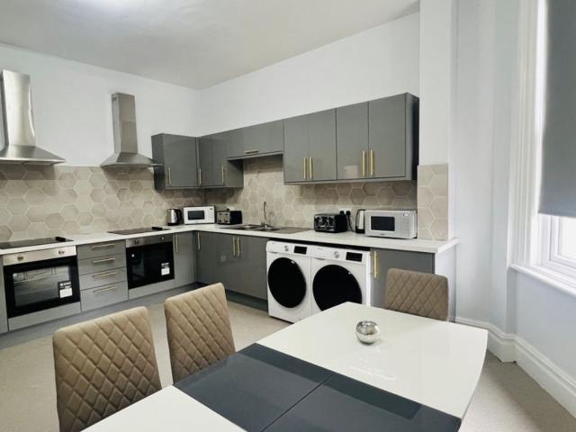 Battison Crescent, Stoke On Trent ST3, Room to rent, £695 pcm | PrimeLocation