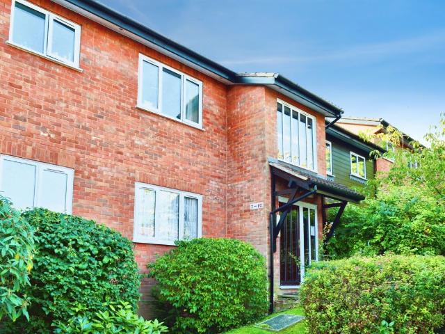 Battlefield Road, St Albans AL1, 1 bed flat to rent, £1,300 pcm | PrimeLocation