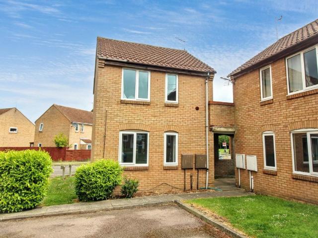 Batchelor Close, Aylesbury HP20, Property to rent, £800 pcm | PrimeLocation