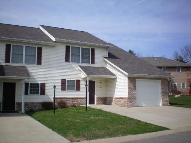 Batchelor Heights 4 Bedroom Home for Rent at Batchelor Heights, Bloomington, IN 47403