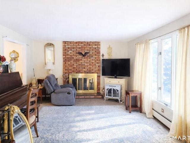 Bates Dr, East Hartford, Home For Sale