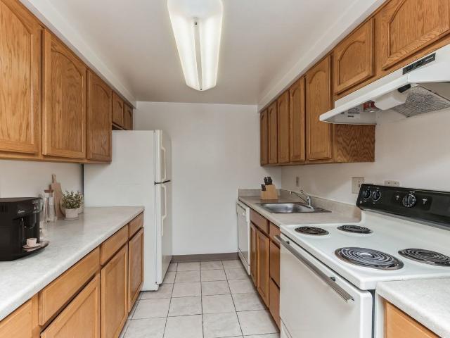Bates Hill Apartments 2 Bedroom Apartment for Rent at 3812 Bates St, Pittsburgh, PA 15213 Central Oakland