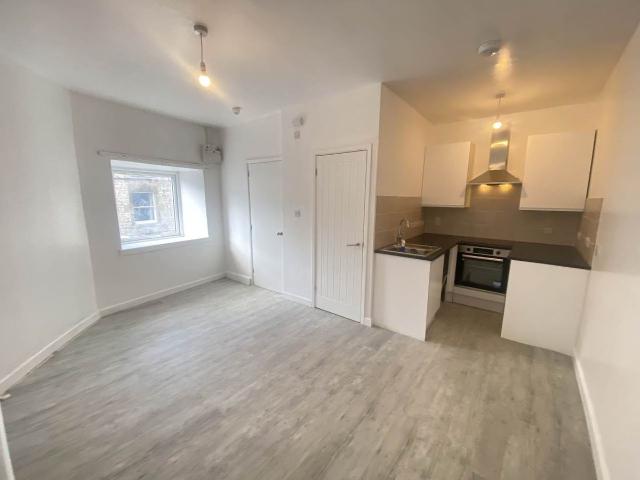 Bath New Road, Radstock, Somerset BA3, 1 bed flat to rent, £950 pcm | PrimeLocation