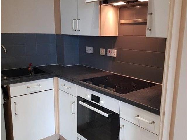 Bath, Hounslow TW3, 2 bed flat to rent, £1,997 pcm | PrimeLocation