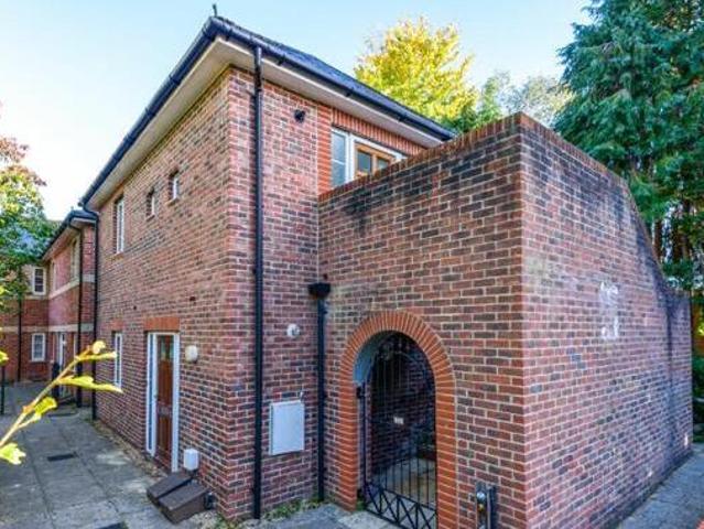 Bath Place, Winchester, 1 Bedroom Maisonette