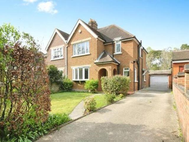 Bath Road, Calcot, 3 Bedroom Semi detached