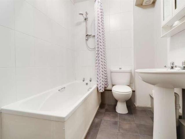 Bath Road, Cheltenham, GL53