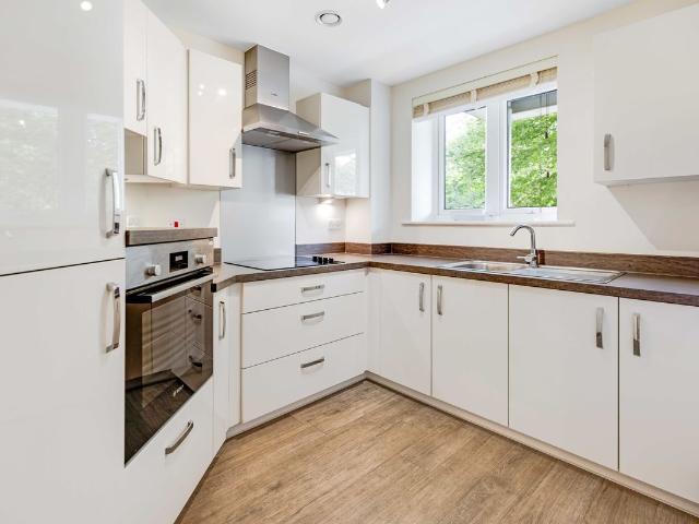 Bath Road, Devizes SN10, 1 bed flat to rent, £3,100 pcm | PrimeLocation