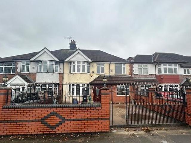 Bath Road, Hounslow, 7 Bedroom Semi detached