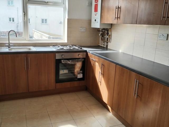 Bath Road, Hounslow TW5, 3 bed flat to rent, £2,400 pcm | PrimeLocation