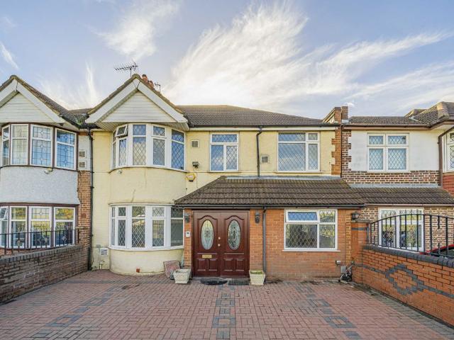 Bath Road, Hounslow TW5, 7 bed semi detached house to rent, £5,600 pcm | PrimeLocation