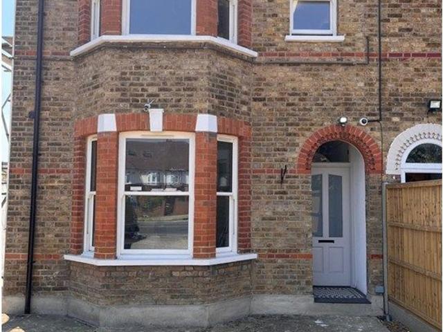 Bath Road, Hounslow TW3, 1 bed flat to rent, £1,450 pcm | PrimeLocation