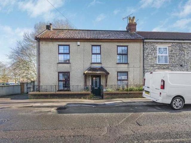 Bath Road, Longwell Green, 4 Bedroom Semi detached