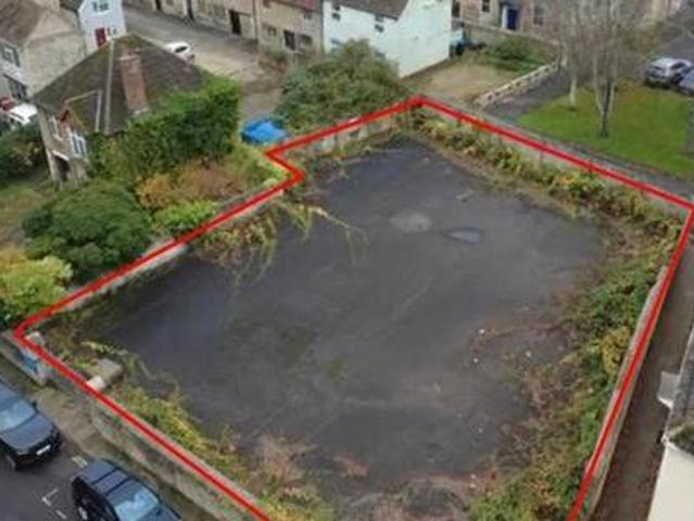 Bath Road, Melksham, Commercial Development For