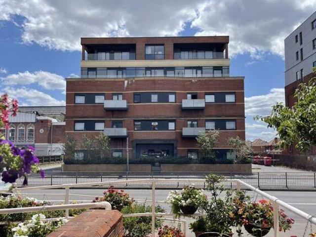 Bath Road, Slough, 1 Bedroom Apartment