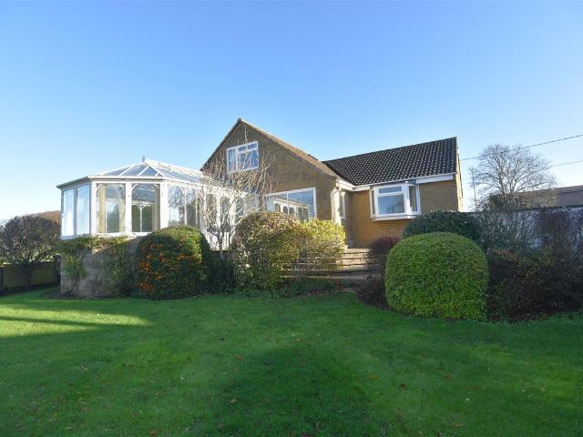 Bath Road, Sturminster Newton DT10, 2 bed detached bungalow to rent, £1,600 pcm | PrimeLocation