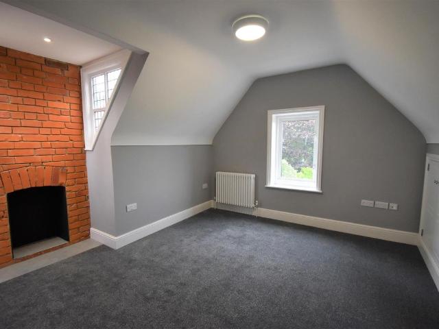 Bath Road, Reading RG1, Room to rent, £850 pcm | PrimeLocation