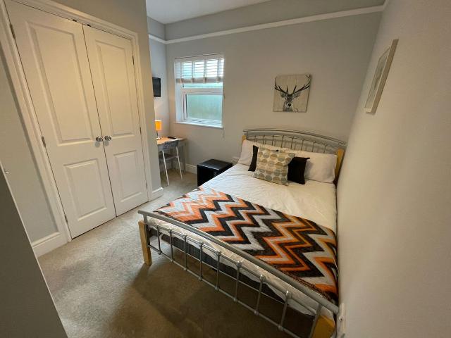 Bath Road, Reading RG30, Room to rent, £695 pcm | PrimeLocation