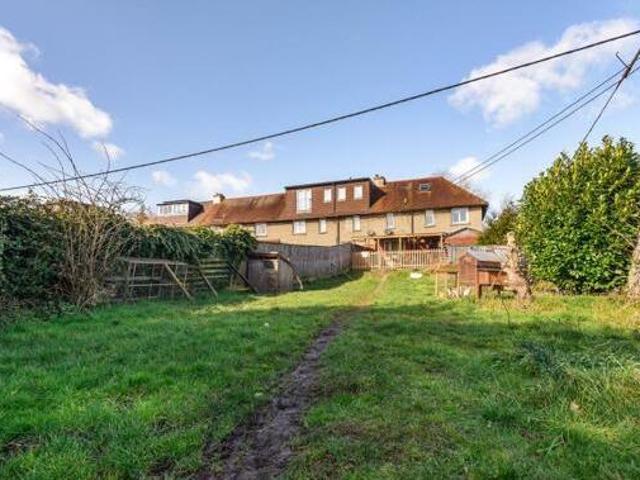 Bath Road, Woolhampton, 3 Bedroom End