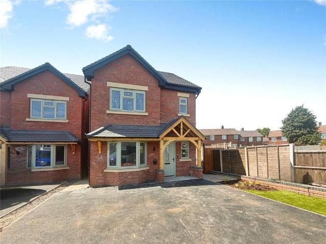 Bath Street, Dudley DY3 4 bed detached house to rent £1,950 pcm £450 pw