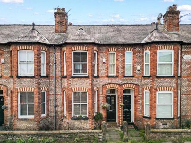 Bath Street, Hale, 2 Bedroom Terraced