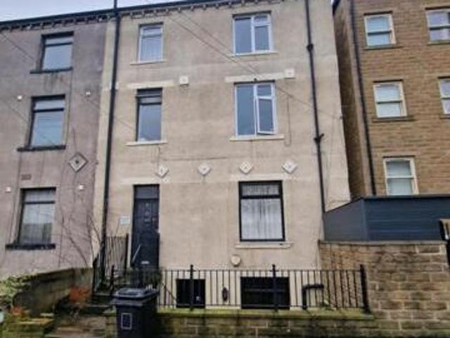 Bath Street, Huddersfield, 3 Bedroom Flat