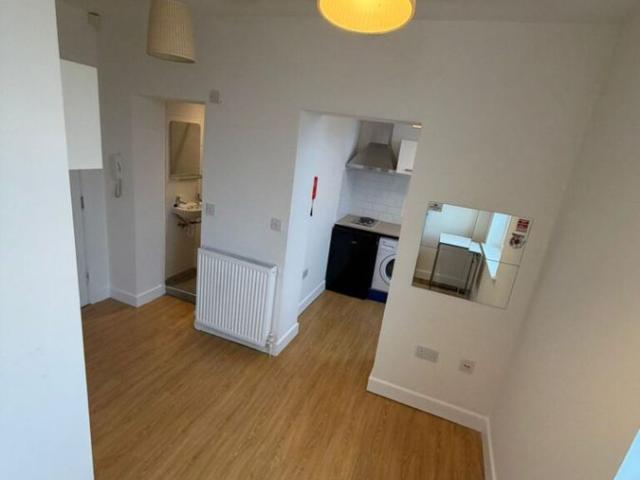 Bath Street, Huddersfield HD1, Studio to rent, £535 pcm | PrimeLocation