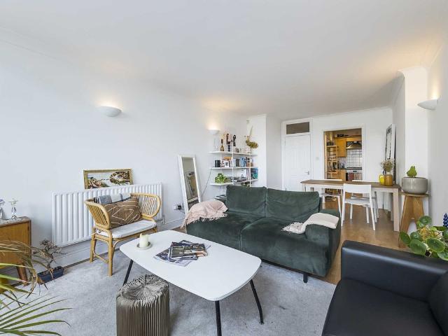 Bath Street, Old Street EC1V, 2 bed flat to rent, £3,500 pcm | PrimeLocation