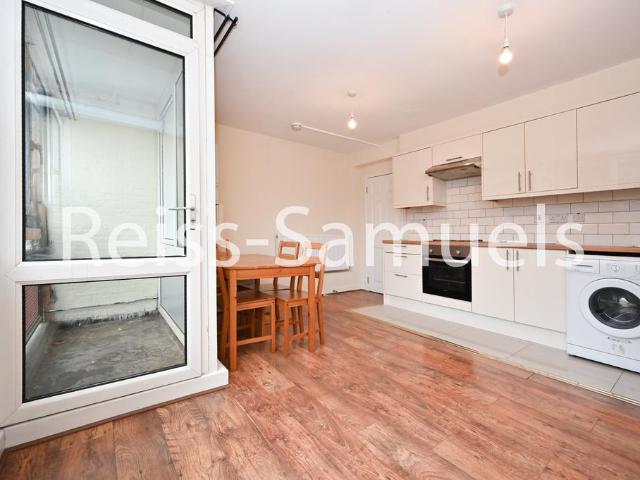 Bath Terrace, Borough, London SE1 4 bed maisonette to rent £4,420 pcm £1,020 pw