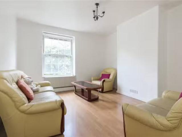 Bath Terrace, London, SE1 6PN