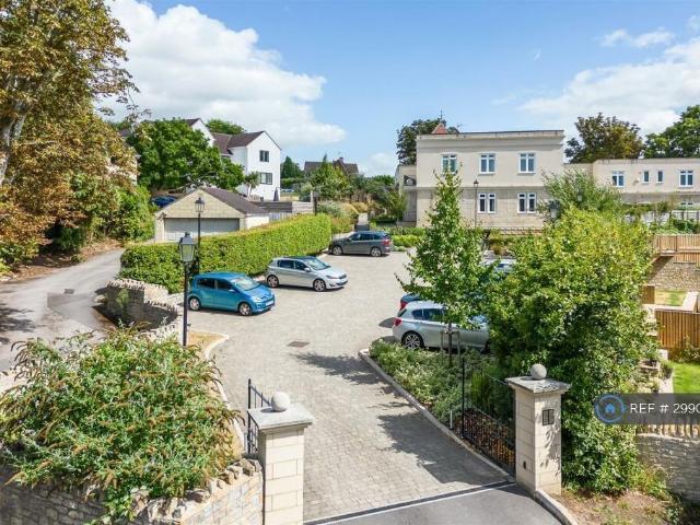 Batheaston, Bath, BA1 2 bed flat to rent £1,850 pcm £427 pw
