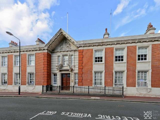 Bathway, London SE18 2 bed flat to rent £2,100 pcm £485 pw