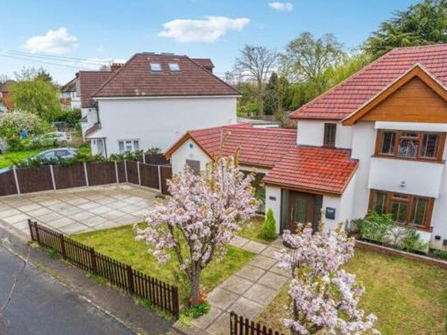 Bathurst Walk, Iver, 5 Bedroom Semi detached