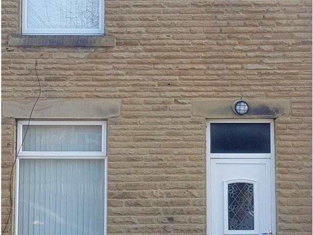 Batley, Batley WF17, 2 bed terraced house to rent, £850 pcm | PrimeLocation