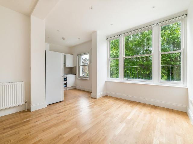 Batoum Gardens, Brook Green W6, 2 bed flat to rent, £2,600 pcm | PrimeLocation