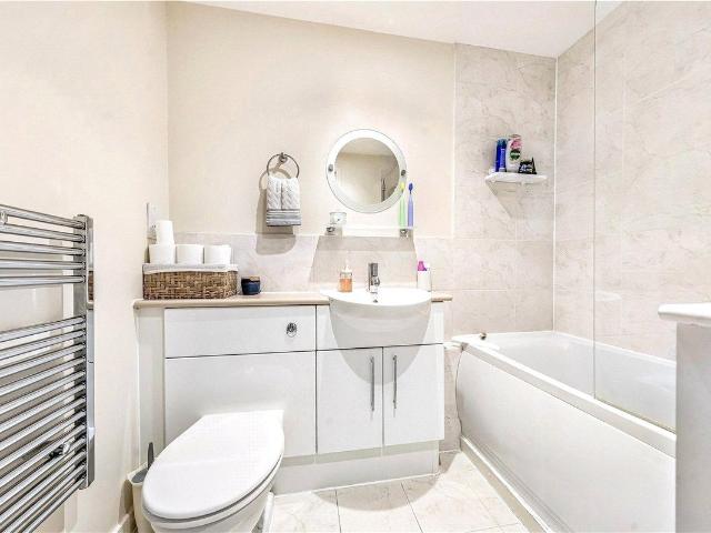 Batsford House, Wimbledon SW19, 1 bed flat to rent, £2,000 pcm | PrimeLocation