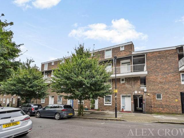 Bavaria Road, Archway 3 bed flat to rent £3,000 pcm £692 pw