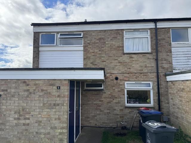 Bawden Close, CANTERBURY, CT2 4 bed house to rent £1,970 pcm £455 pw