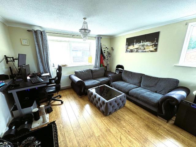 Bawdsey Avenue, Ilford IG2, 2 bed flat to rent, £1,695 pcm | PrimeLocation