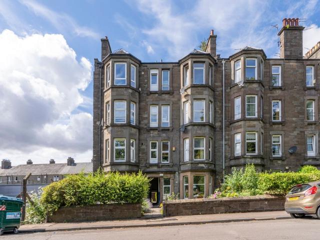 Baxter Park Terrace, Dundee DD4, 1 bed flat to rent, £900 pcm | PrimeLocation