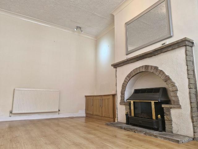 Baxendale Street, Bolton BL1, 2 bed terraced house to rent, £850 pcm | PrimeLocation